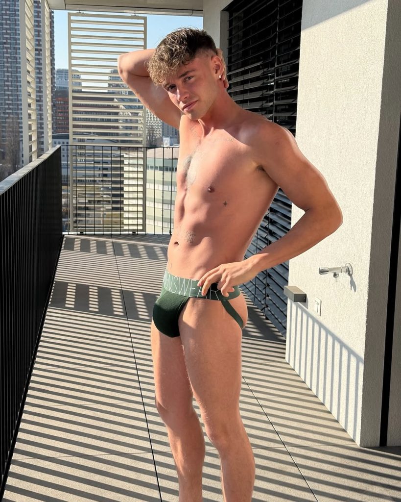 Jett Carters big bulge – Giant Bulge