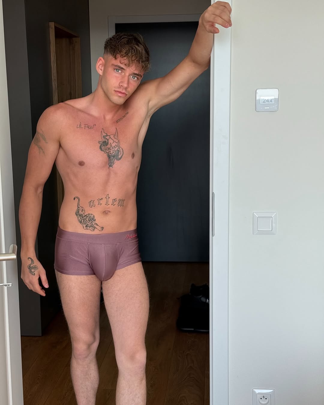 Jett Carters big bulge – Giant Bulge